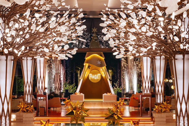 21 Stunning Hotel Christmas Trees – Forbes Travel Guide Stories