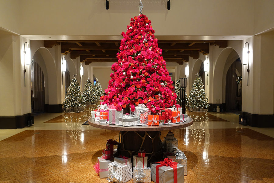 17 Beautiful Hotel Christmas Trees – Forbes Travel Guide Stories