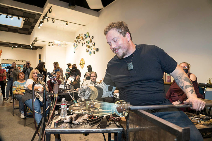 Experience Seattle’s Unique Glass Art Scene – Forbes Travel Guide Stories
