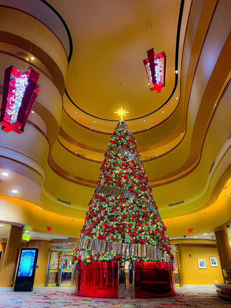 13 Dazzling Hotel Christmas Trees – Forbes Travel Guide Stories