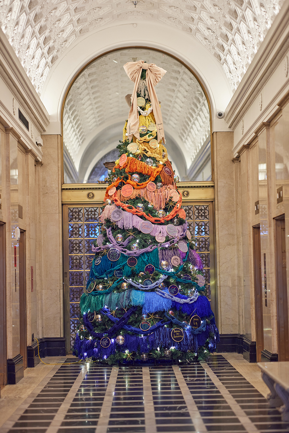 12 Best Hotel Christmas Trees – Forbes Travel Guide Stories