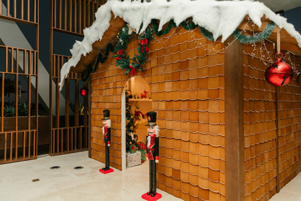 12 Incredible Hotel Gingerbread Displays – Forbes Travel Guide Stories